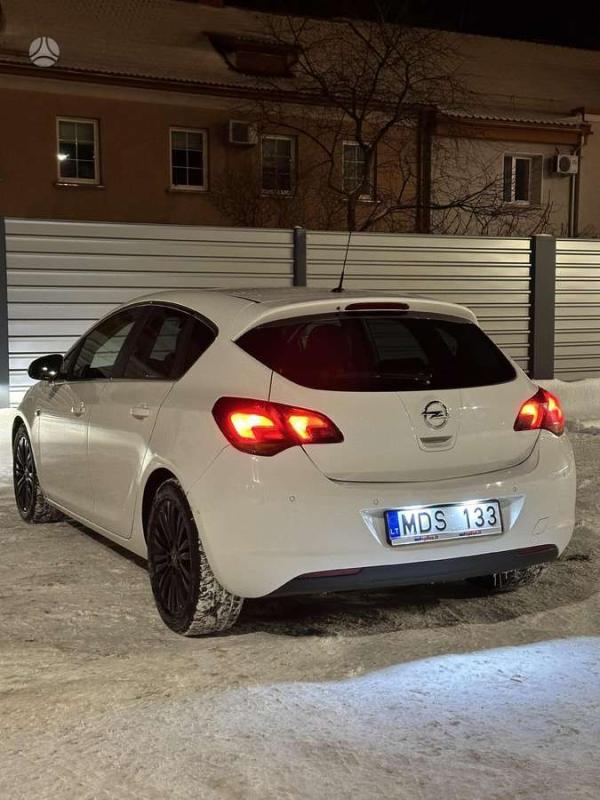 Balts Opel Astra 2011 Klaipėda, ar dzinēja tilpumu 1.69 L un nobraukumu 225 tūkst. km par 4500 €, foto 8 vietnē AUTOMOTO.COM.LV