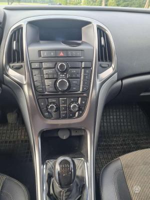 Balts Opel Astra 2011 Šilalė, ar dzinēja tilpumu 1.69 L un nobraukumu 450 tūkst. km par 2100 €, foto 7 vietnē AUTOMOTO.COM.LV