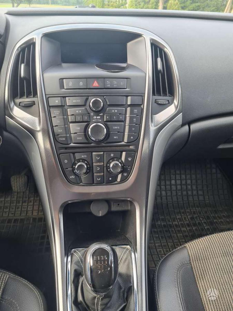 Balts Opel Astra 2011 Šilalė, ar dzinēja tilpumu 1.69 L un nobraukumu 450 tūkst. km par 2100 €, foto 7 vietnē AUTOMOTO.COM.LV