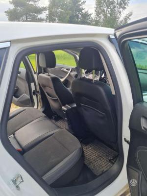 Balts Opel Astra 2011 Šilalė, ar dzinēja tilpumu 1.69 L un nobraukumu 450 tūkst. km par 2100 €, foto 10 vietnē AUTOMOTO.COM.LV