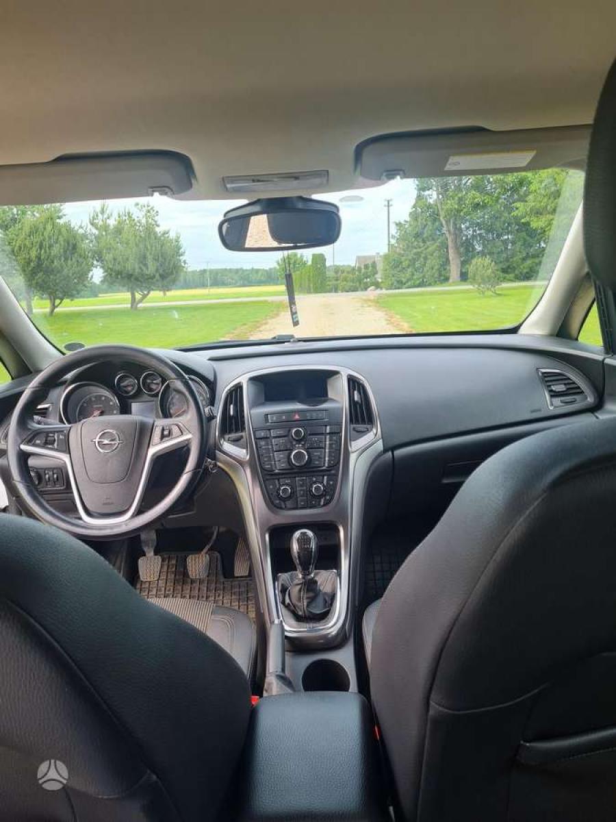 Balts Opel Astra 2011 Šilalė, ar dzinēja tilpumu 1.69 L un nobraukumu 450 tūkst. km par 2100 €, foto 14 vietnē AUTOMOTO.COM.LV