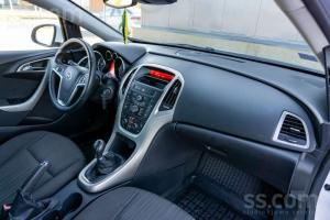 Balts Opel Astra 2012 Rīga, ar dzinēja tilpumu 1.70 L un nobraukumu 228 tūkst. km par 4390 €, foto 10 vietnē AUTOMOTO.COM.LV