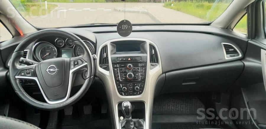 Balts Opel Astra 2012 Jēkabpils, ar dzinēja tilpumu 1.70 L un nobraukumu 209 tūkst. km par 3950 €, foto 8 vietnē AUTOMOTO.COM.LV
