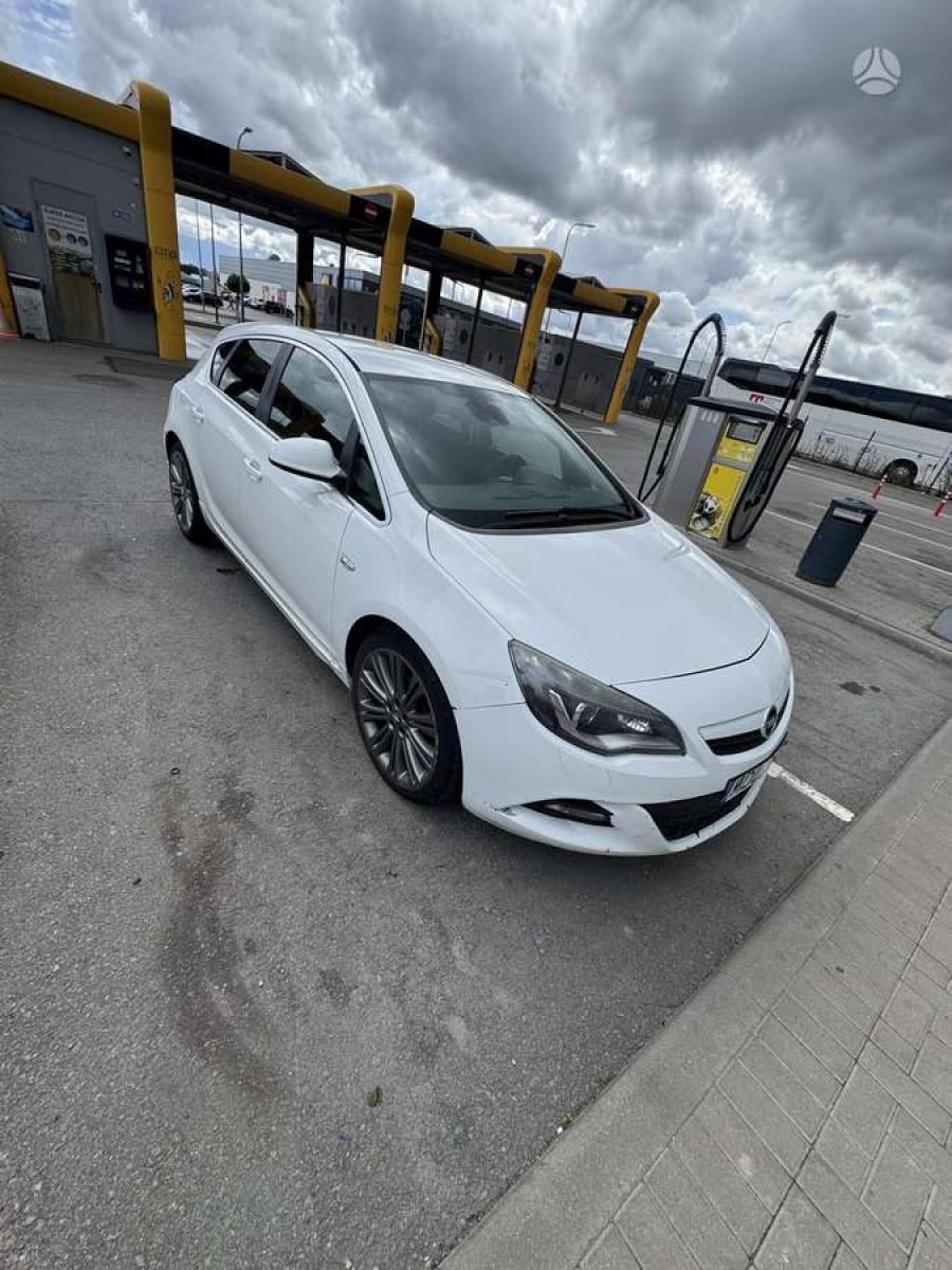 Balts Opel Astra 2012 Kauņa, ar dzinēja tilpumu 1.36 L un nobraukumu 339 tūkst. km par 2777 €, foto 1 vietnē AUTOMOTO.COM.LV