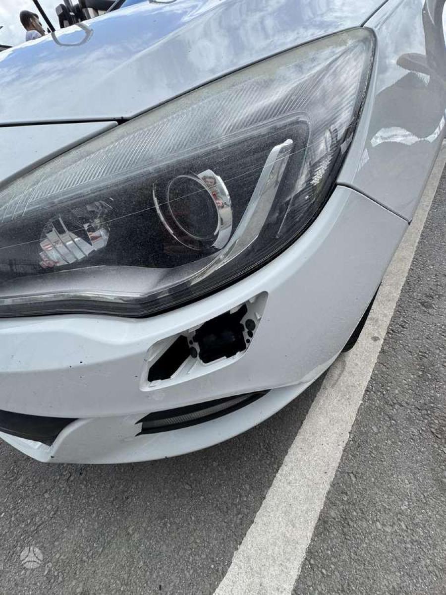 Balts Opel Astra 2012 Kauņa, ar dzinēja tilpumu 1.36 L un nobraukumu 339 tūkst. km par 2777 €, foto 8 vietnē AUTOMOTO.COM.LV