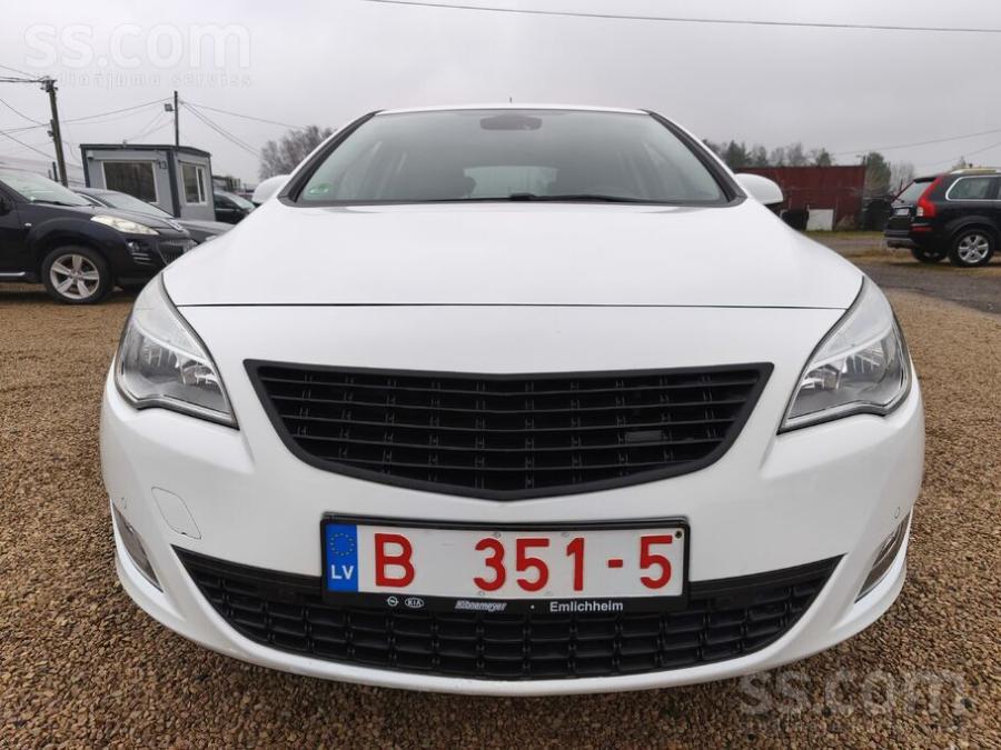 Balts Opel Astra 2013 Rīga, ar dzinēja tilpumu 1.40 L un nobraukumu 0 tūkst. km par 4990 €, foto 3 vietnē AUTOMOTO.COM.LV