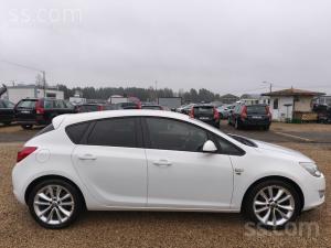 Balts Opel Astra 2013 Rīga, ar dzinēja tilpumu 1.40 L un nobraukumu 0 tūkst. km par 4990 €, foto 21 vietnē AUTOMOTO.COM.LV
