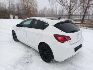 Balts Opel Astra 2013 Marijampole, ar dzinēja tilpumu 1.69 L un nobraukumu 163 tūkst. km par 3800 €, foto 4 vietnē AUTOMOTO.COM.LV