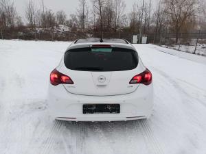 Balts Opel Astra 2013 Marijampole, ar dzinēja tilpumu 1.69 L un nobraukumu 163 tūkst. km par 3800 €, foto 6 vietnē AUTOMOTO.COM.LV