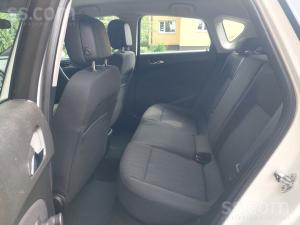 White Opel Astra 2014 in Cesis, with an engine capacity of 1.60 L and mileage of 230 thousand km for 5200 €, photo 8 on AUTOMOTO.COM.LV