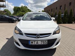 Белый Опель Астра 2014 в Вильнюс, объемом двигателя 1.60 л и пробегом 205 тыс. км за 3000 €, фото 3 на AUTOMOTO.COM.LV