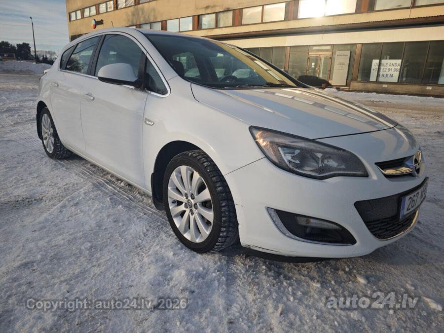 White Opel Astra 2015 in Tallinn, with an engine capacity of 1.40 L and mileage of 152 thousand km for 6200 €, photo 2 on AUTOMOTO.COM.LV