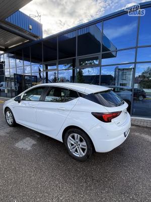 White Opel Astra 2016 in Kaunas, with an engine capacity of 1.60 L and mileage of 266 thousand km for 6700 €, photo 7 on AUTOMOTO.COM.LV