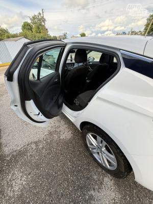 White Opel Astra 2016 in Kaunas, with an engine capacity of 1.60 L and mileage of 266 thousand km for 6700 €, photo 12 on AUTOMOTO.COM.LV