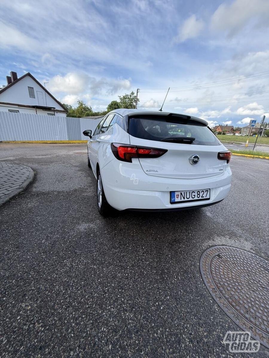 White Opel Astra 2016 in Kaunas, with an engine capacity of 1.60 L and mileage of 266 thousand km for 6700 €, photo 17 on AUTOMOTO.COM.LV