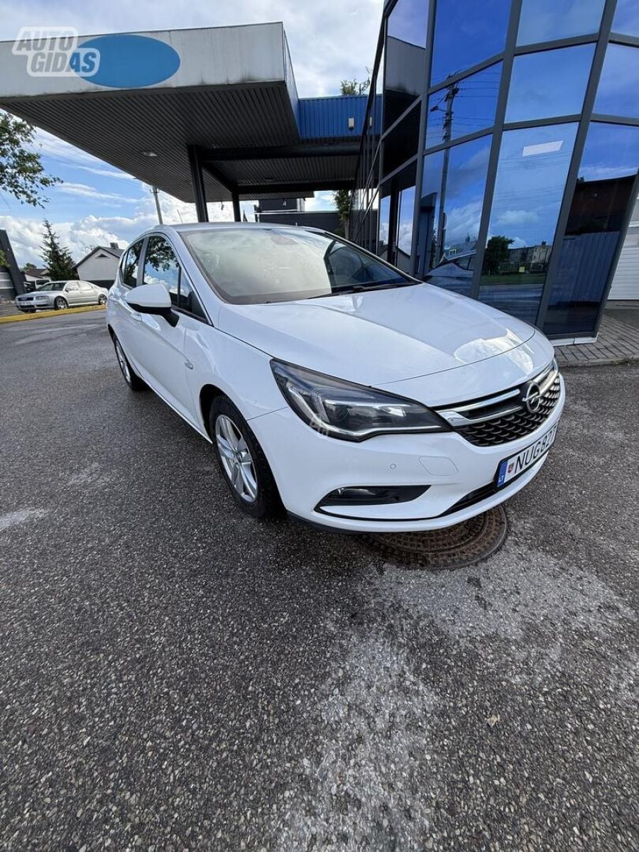 White Opel Astra 2016 in Kaunas, with an engine capacity of 1.60 L and mileage of 266 thousand km for 6700 €, photo 19 on AUTOMOTO.COM.LV