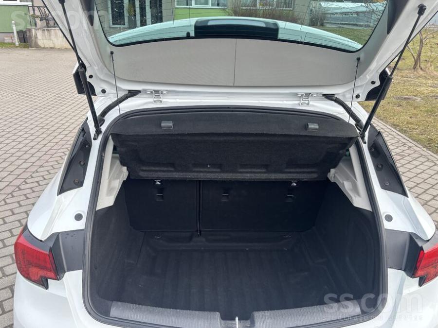 Balts Opel Astra 2016 Jelgava, ar dzinēja tilpumu 1.60 L un nobraukumu 264 tūkst. km par 6500 €, foto 9 vietnē AUTOMOTO.COM.LV