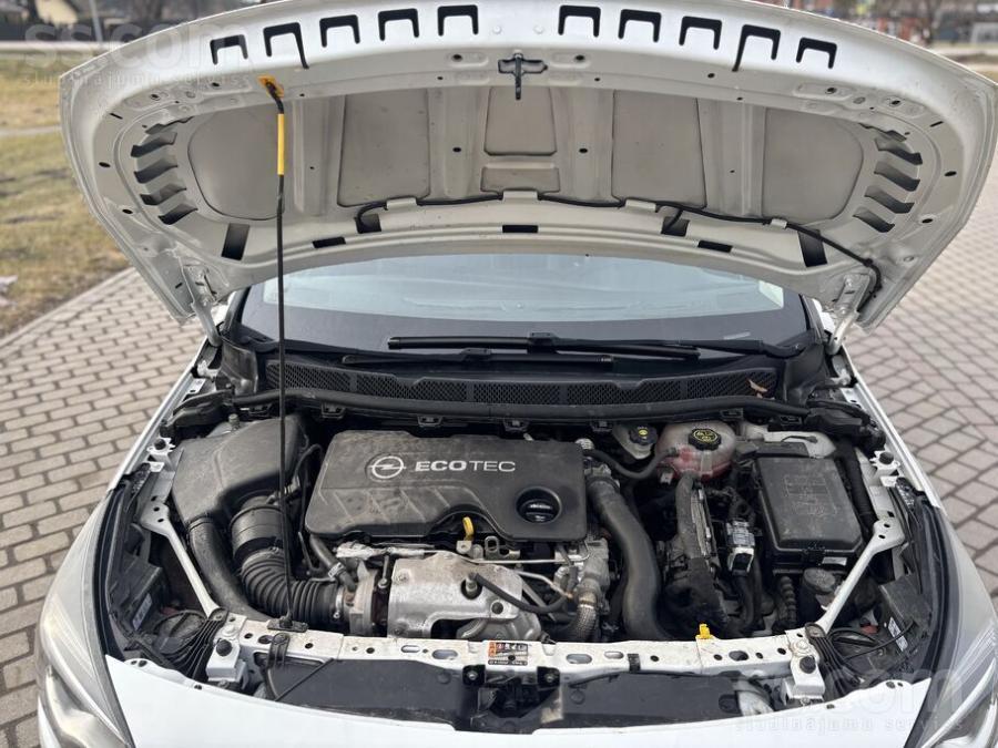 Balts Opel Astra 2016 Jelgava, ar dzinēja tilpumu 1.60 L un nobraukumu 264 tūkst. km par 6500 €, foto 28 vietnē AUTOMOTO.COM.LV