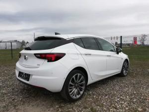 White Opel Astra 2016 in Saldus, with an engine capacity of 1.60 L and mileage of 151 thousand km for 8500 €, photo 3 on AUTOMOTO.COM.LV