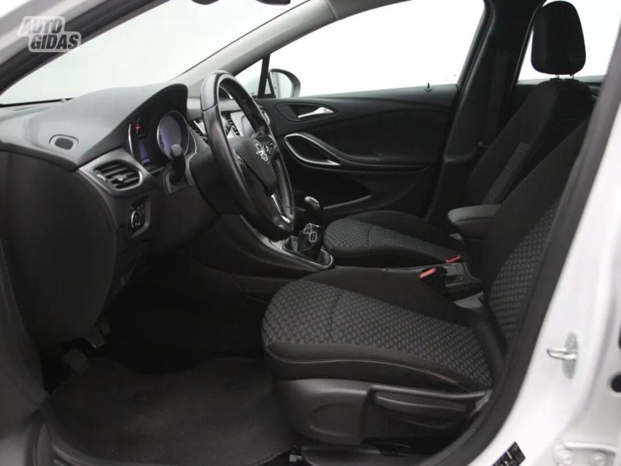 Balts Opel Astra 2016 Viļņa, ar dzinēja tilpumu 1.60 L un nobraukumu 215 tūkst. km par 5999 €, foto 5 vietnē AUTOMOTO.COM.LV