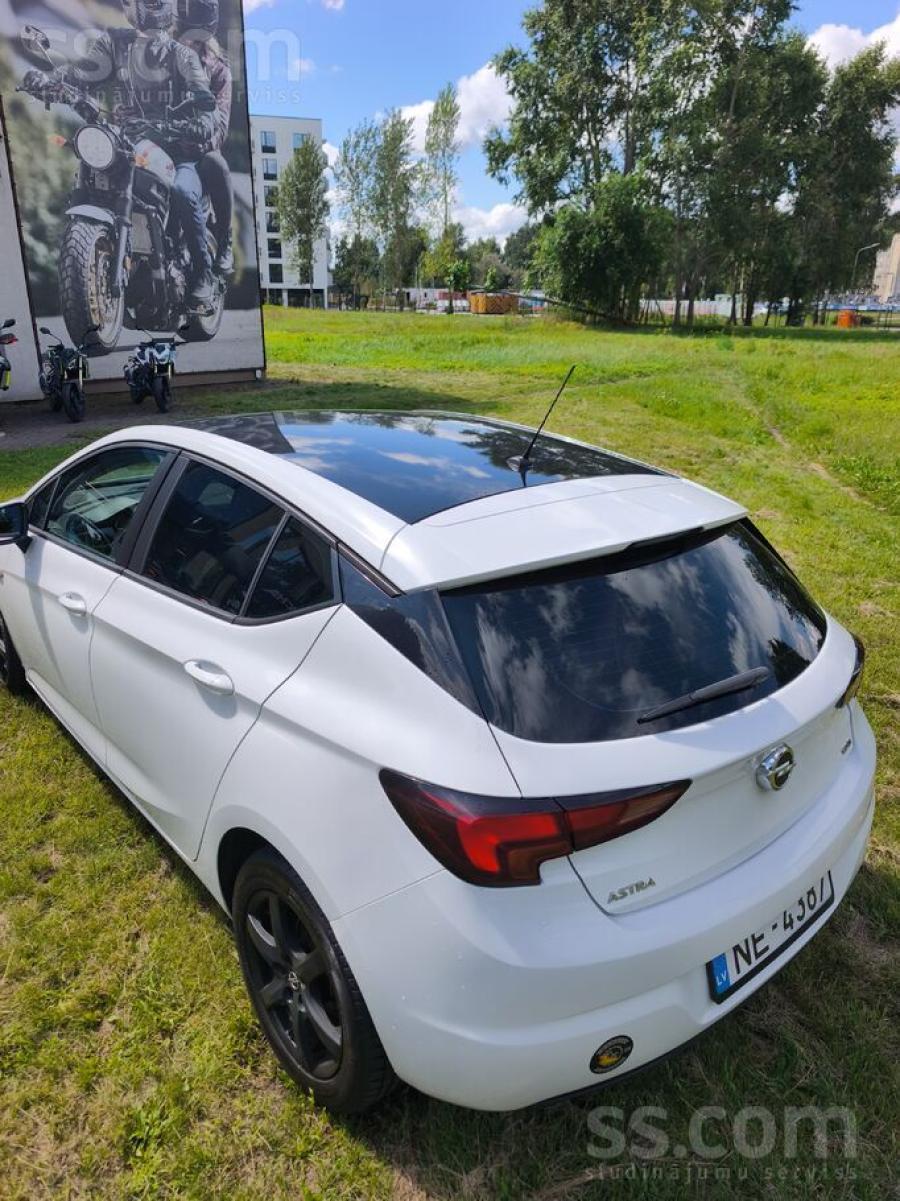 Белый Опель Астра 2016 в Рига, объемом двигателя 1.60 л и пробегом 232 тыс. км за 5800 €, фото 6 на AUTOMOTO.COM.LV