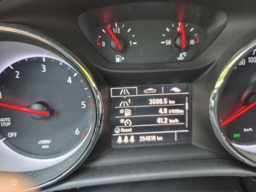 Balts Opel Astra 2016 Kauņa, ar dzinēja tilpumu 1.60 L un nobraukumu 254 tūkst. km par 5399 €, foto 9 vietnē AUTOMOTO.COM.LV