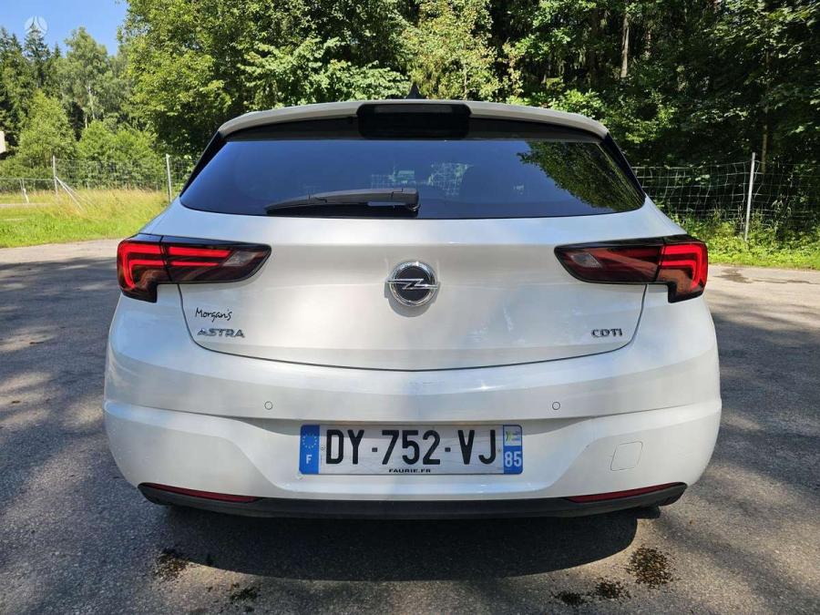 Balts Opel Astra 2016 Tauragė, ar dzinēja tilpumu 1.60 L un nobraukumu 230 tūkst. km par 5500 €, foto 8 vietnē AUTOMOTO.COM.LV