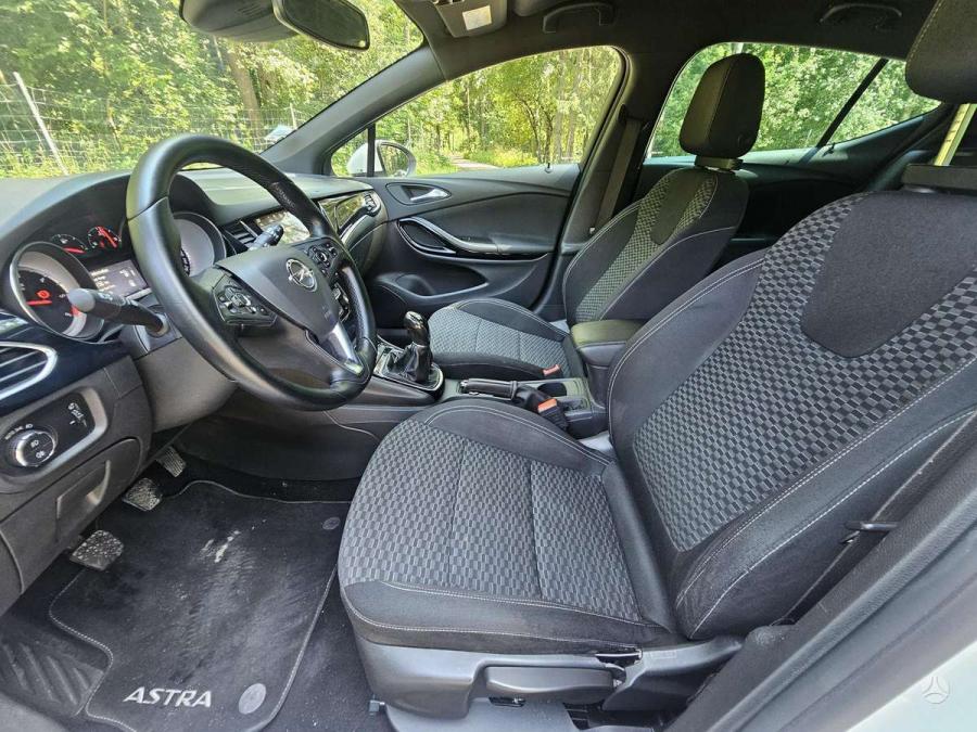 Balts Opel Astra 2016 Tauragė, ar dzinēja tilpumu 1.60 L un nobraukumu 230 tūkst. km par 5500 €, foto 13 vietnē AUTOMOTO.COM.LV