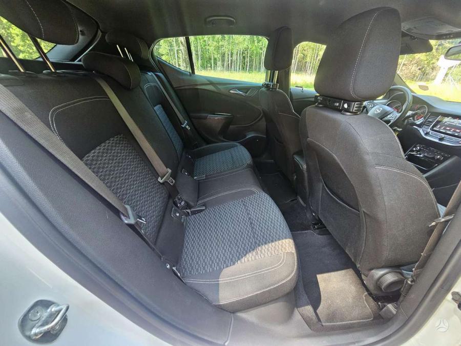Balts Opel Astra 2016 Tauragė, ar dzinēja tilpumu 1.60 L un nobraukumu 230 tūkst. km par 5500 €, foto 15 vietnē AUTOMOTO.COM.LV