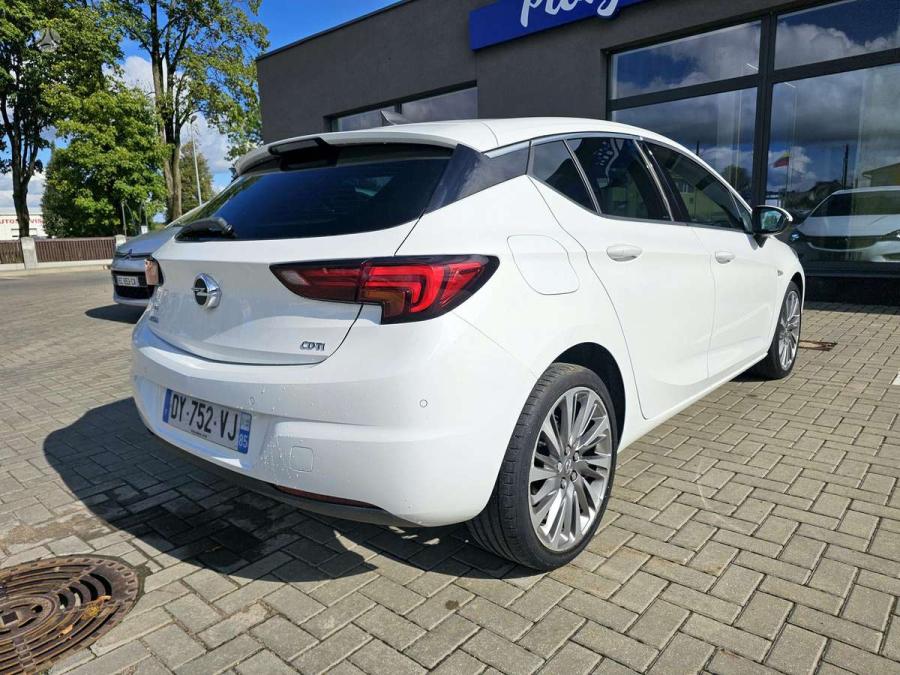 White Opel Astra 2016 in Taurage, with an engine capacity of 1.60 L and mileage of 230 thousand km for 5300 €, photo 7 on AUTOMOTO.COM.LV