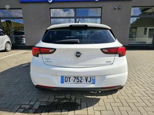 White Opel Astra 2016 in Taurage, with an engine capacity of 1.60 L and mileage of 230 thousand km for 5300 €, photo 9 on AUTOMOTO.COM.LV