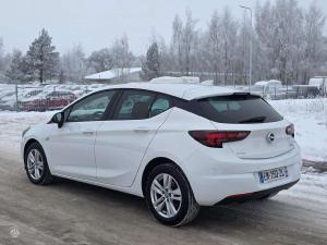 White Opel Astra 2017 in Taurage, with an engine capacity of 1.60 L and mileage of 219 thousand km for 6700 €, photo 6 on AUTOMOTO.COM.LV