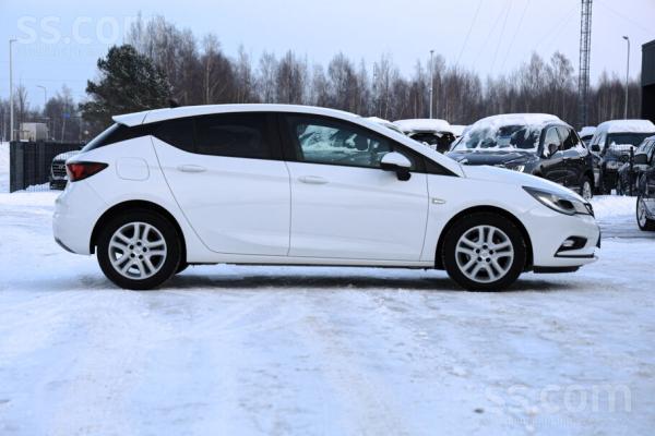 White Opel Astra 2017 in Jelgava, with an engine capacity of 1.60 L and mileage of 0 thousand km for 8450 €, photo 4 on AUTOMOTO.COM.LV