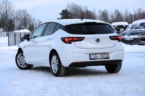 White Opel Astra 2017 in Jelgava, with an engine capacity of 1.60 L and mileage of 0 thousand km for 8450 €, photo 7 on AUTOMOTO.COM.LV