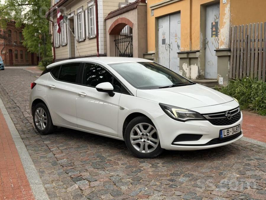 Balts Opel Astra 2017 Cēsis, ar dzinēja tilpumu 1.60 L un nobraukumu 299 tūkst. km par 3990 €, foto 3 vietnē AUTOMOTO.COM.LV
