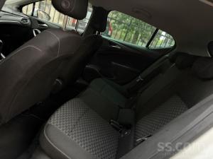 Balts Opel Astra 2017 Cēsis, ar dzinēja tilpumu 1.60 L un nobraukumu 299 tūkst. km par 3990 €, foto 11 vietnē AUTOMOTO.COM.LV