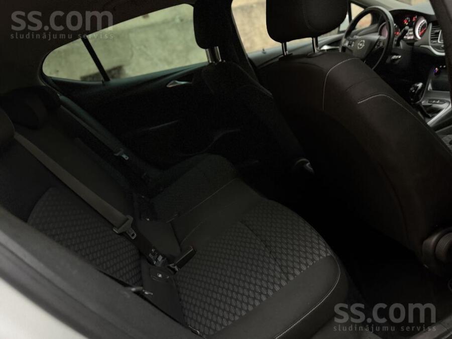 Balts Opel Astra 2017 Cēsis, ar dzinēja tilpumu 1.60 L un nobraukumu 299 tūkst. km par 3990 €, foto 12 vietnē AUTOMOTO.COM.LV