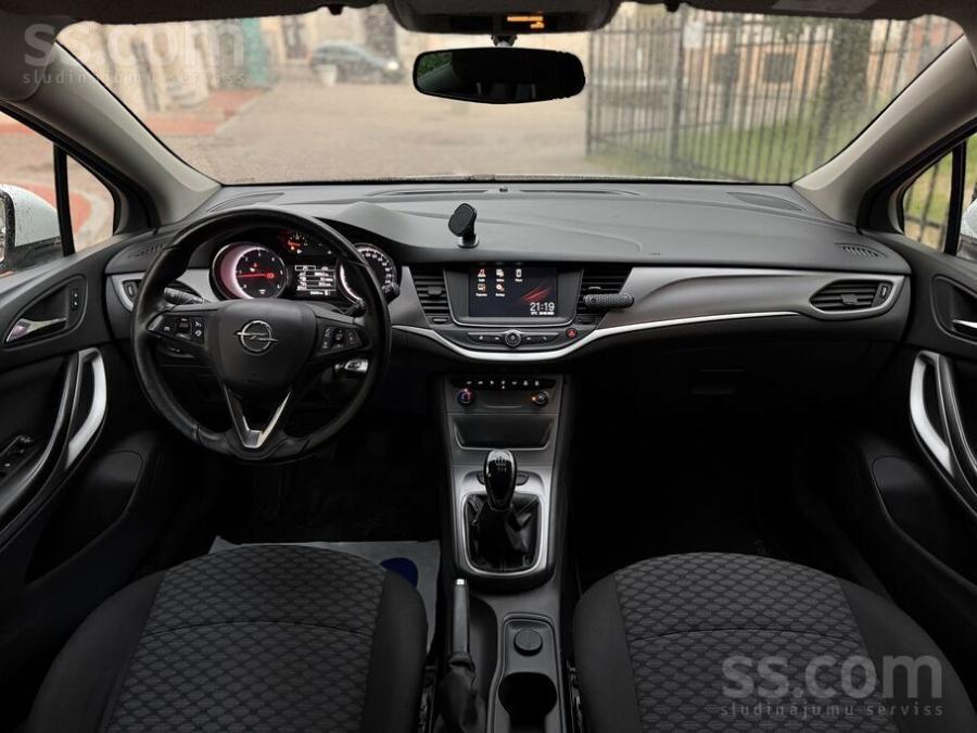 Balts Opel Astra 2017 Cēsis, ar dzinēja tilpumu 1.60 L un nobraukumu 299 tūkst. km par 3990 €, foto 13 vietnē AUTOMOTO.COM.LV