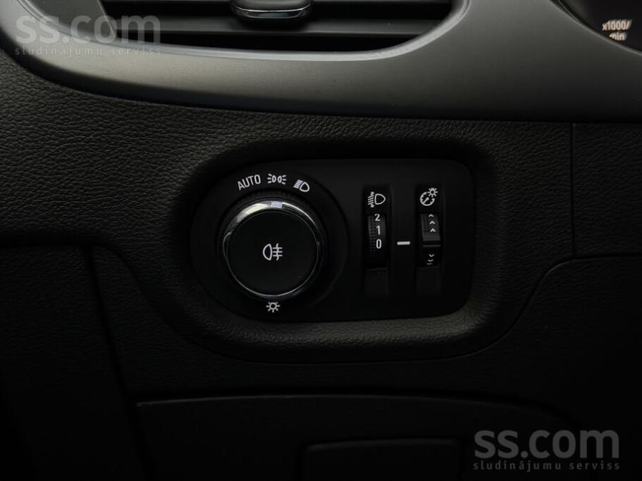 Balts Opel Astra 2017 Cēsis, ar dzinēja tilpumu 1.60 L un nobraukumu 299 tūkst. km par 3990 €, foto 20 vietnē AUTOMOTO.COM.LV
