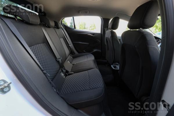 Balts Opel Astra 2017 Jelgava, ar dzinēja tilpumu 1.60 L un nobraukumu 0 tūkst. km par 7850 €, foto 10 vietnē AUTOMOTO.COM.LV