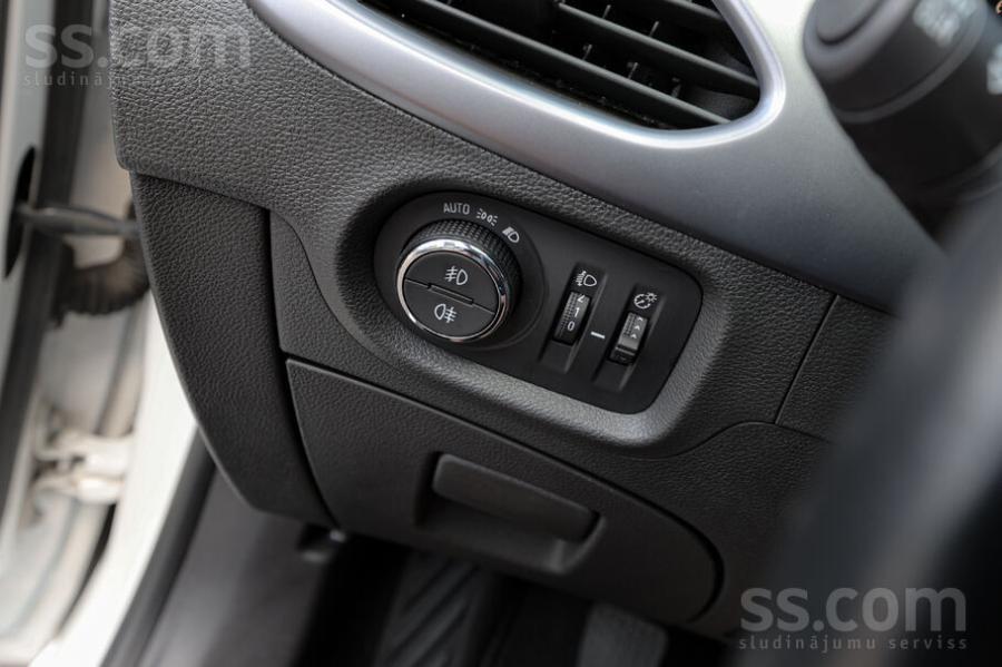 Balts Opel Astra 2017 Jelgava, ar dzinēja tilpumu 1.60 L un nobraukumu 0 tūkst. km par 7850 €, foto 23 vietnē AUTOMOTO.COM.LV