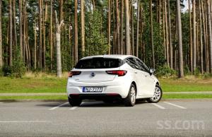 Balts Opel Astra 2018 Rīga, ar dzinēja tilpumu 1.60 L un nobraukumu 171 tūkst. km par 5890 €, foto 5 vietnē AUTOMOTO.COM.LV