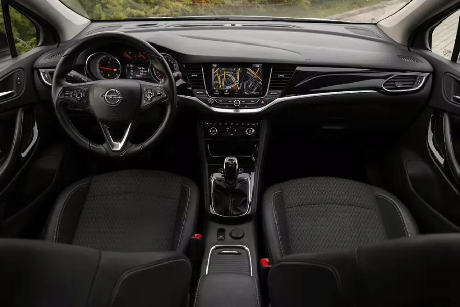 Balts Opel Astra 2018 Jelgava, ar dzinēja tilpumu 1.60 L un nobraukumu 159 tūkst. km par 4000 €, foto 9 vietnē AUTOMOTO.COM.LV