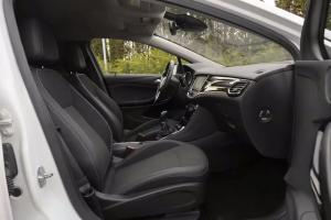 Balts Opel Astra 2018 Jelgava, ar dzinēja tilpumu 1.60 L un nobraukumu 159 tūkst. km par 4000 €, foto 16 vietnē AUTOMOTO.COM.LV