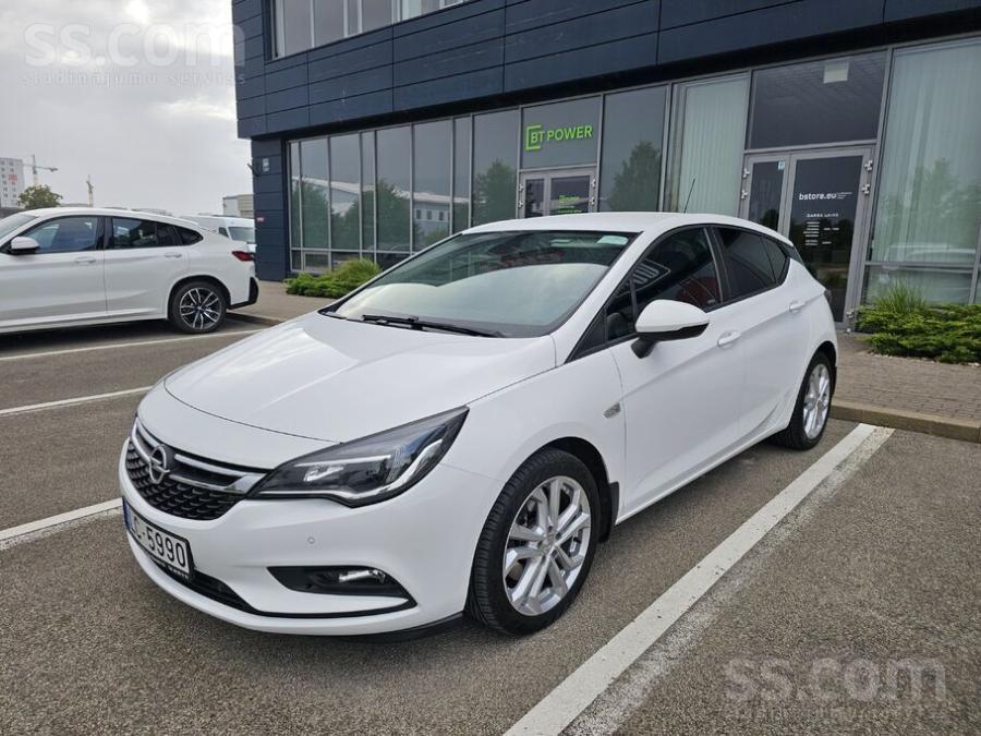 White Opel Astra 2018 in Riga, with an engine capacity of 1.60 L and mileage of 185 thousand km for 7700 €, photo 1 on AUTOMOTO.COM.LV