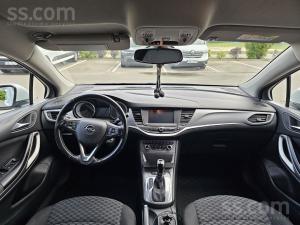 White Opel Astra 2018 in Riga, with an engine capacity of 1.60 L and mileage of 185 thousand km for 7700 €, photo 16 on AUTOMOTO.COM.LV