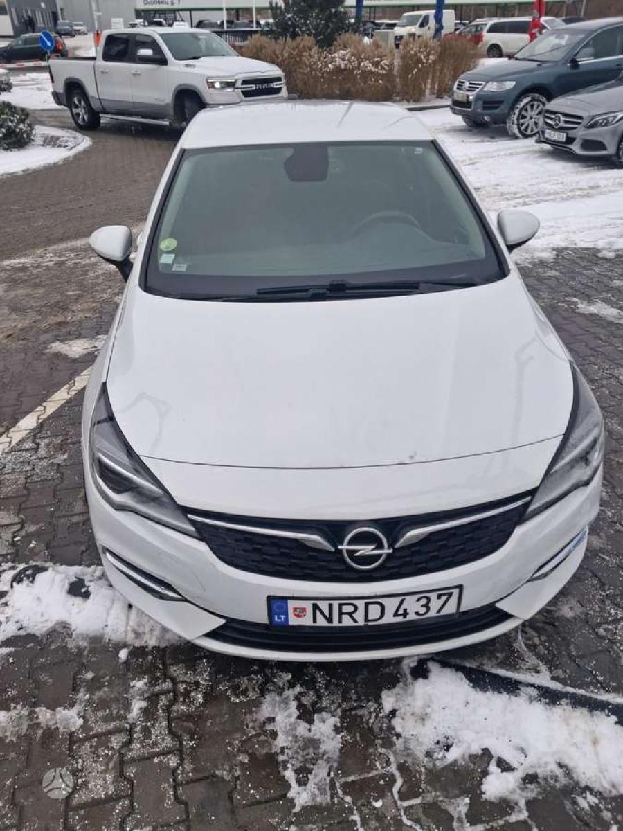 White Opel Astra 2020 in Vilnius, with an engine capacity of 1.50 L and mileage of 254 thousand km for 5800 €, photo 2 on AUTOMOTO.COM.LV