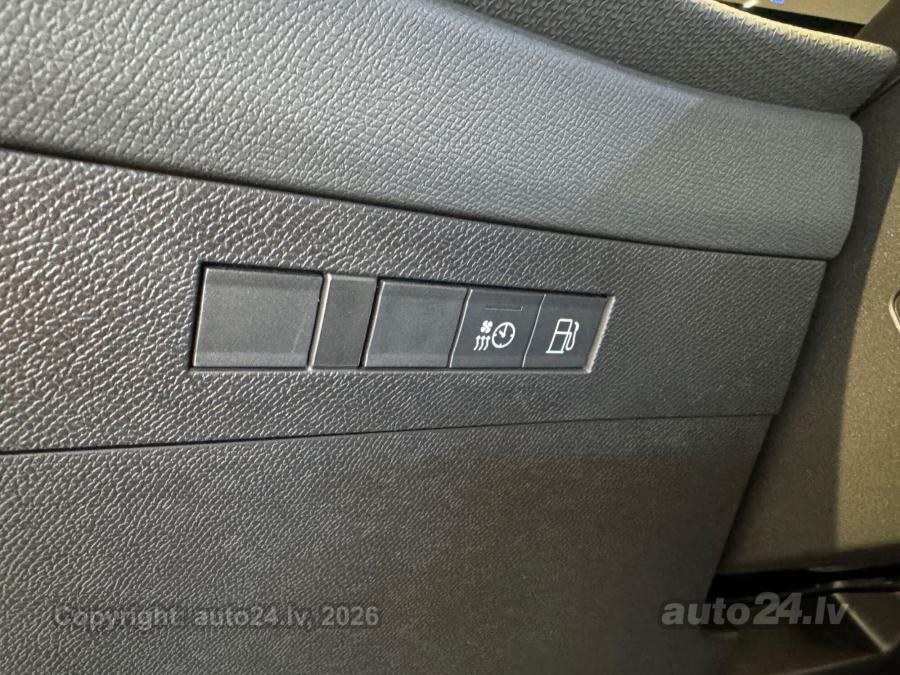 White Opel Astra 2023 in Tallinn, with an engine capacity of 1.60 L and mileage of 23 thousand km for 25900 €, photo 16 on AUTOMOTO.COM.LV