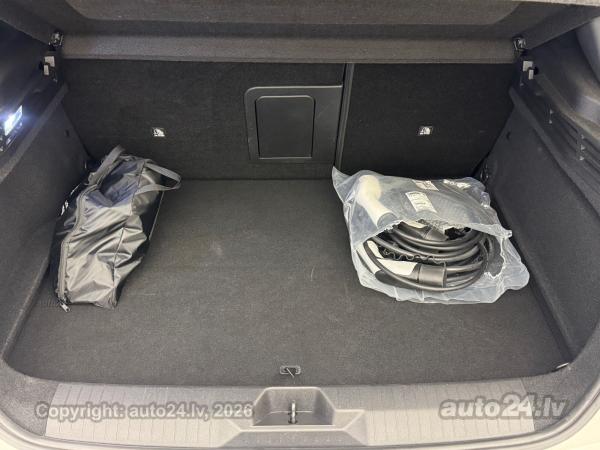 Balts Opel Astra 2024 Tallina, ar dzinēja tilpumu 1.60 L un nobraukumu 33 tūkst. km par 26900 €, foto 6 vietnē AUTOMOTO.COM.LV
