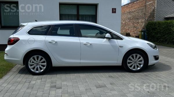 Balts Opel Astra 2015 Jelgava, ar dzinēja tilpumu 1.60 L un nobraukumu 220 tūkst. km par 5000 €, foto 3 vietnē AUTOMOTO.COM.LV